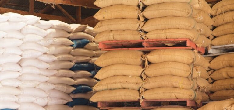 ¿Cómo apilar sacos cosecheros de la mejor forma? | Iberoplast